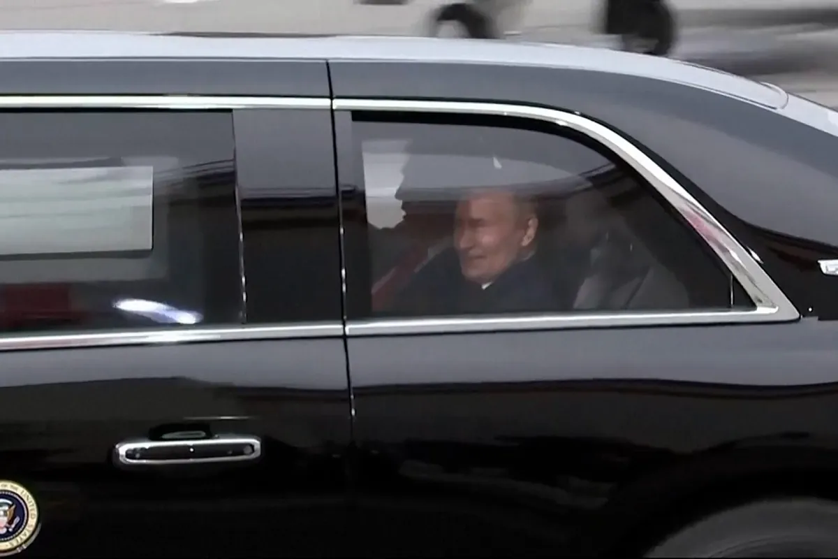 Diez minutos a solas: el insólito viaje de Putin y Trump en 'La Bestia ...