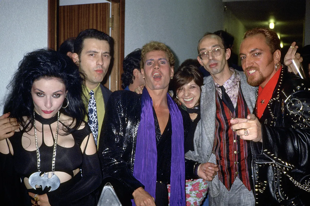 El ático de Tino Casal en Torre de Valencia: "Tenía tronos de reyes ...