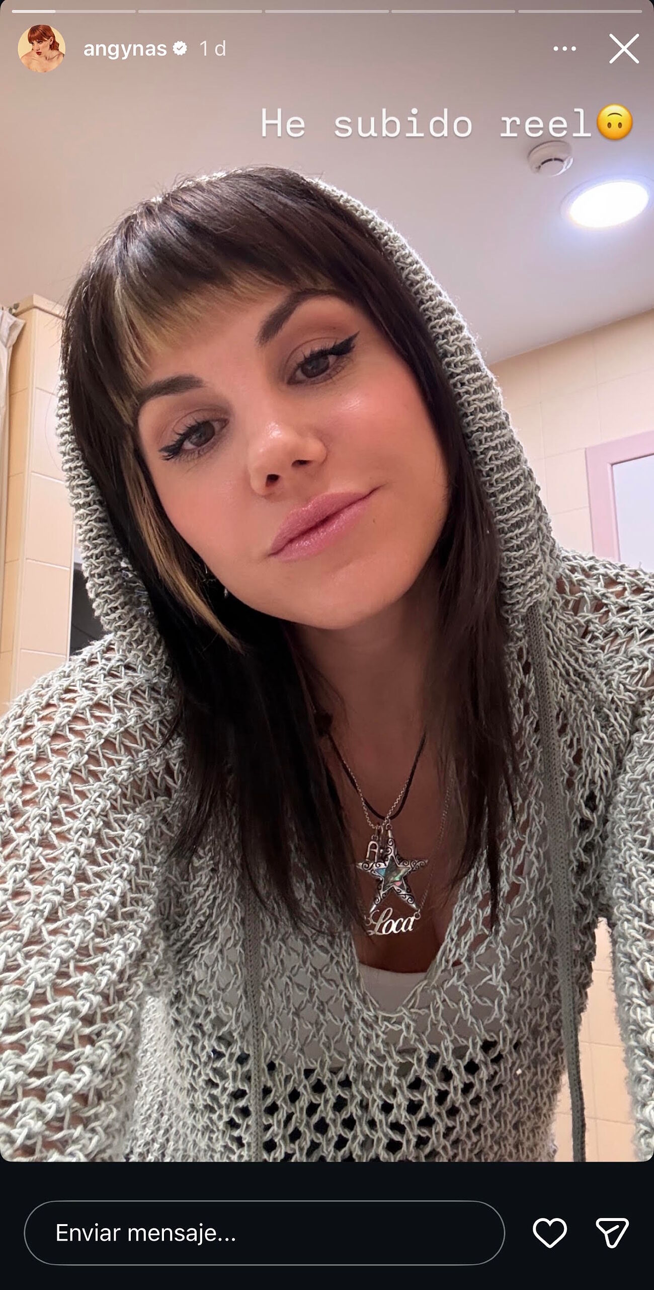 Angy Fernández pasa por la peluquería y renueva su look - Foto 21 de 25
